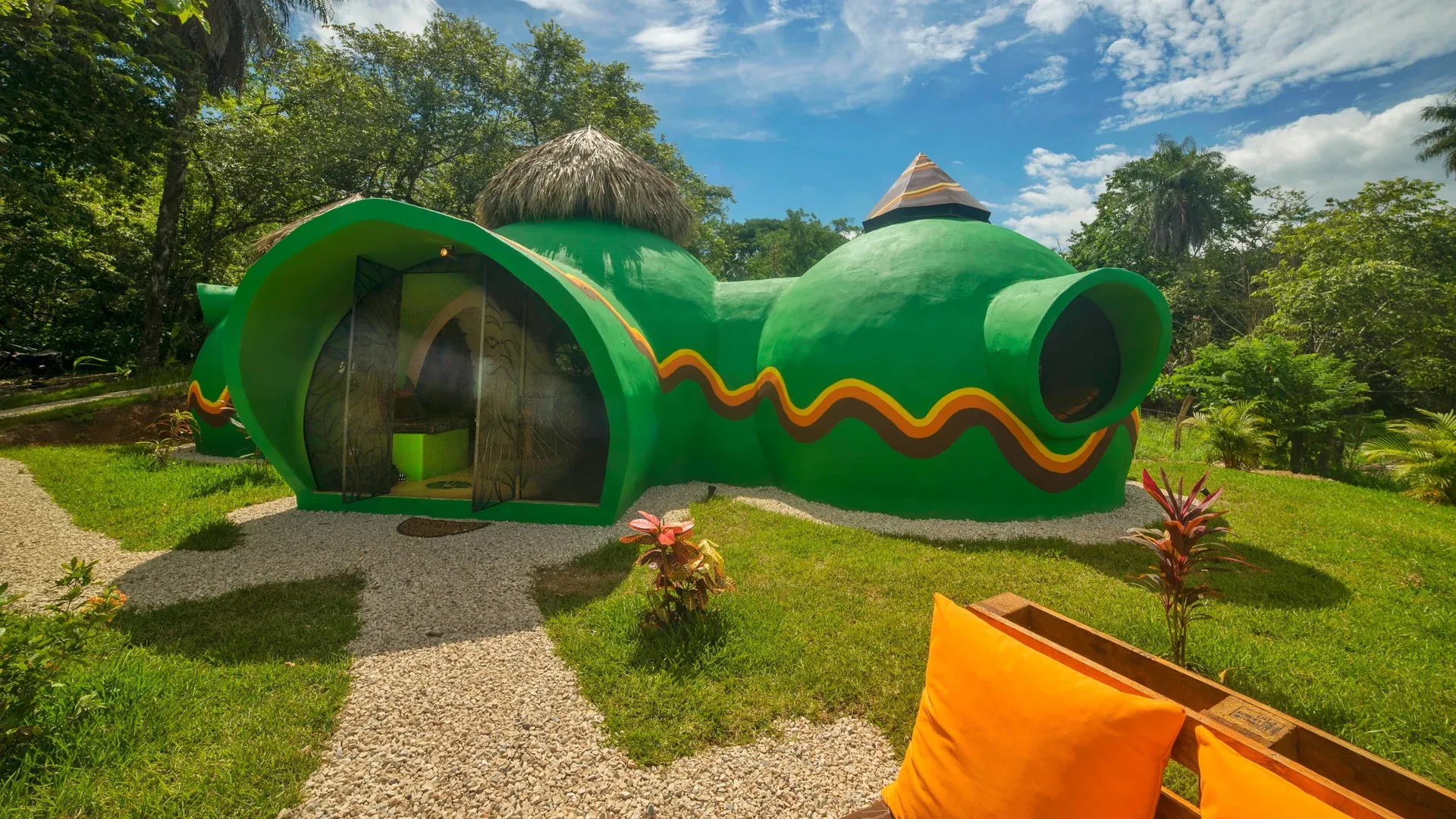 Green Moon Lodge | Eco-Lodge in the Heart of Cahuita, Costa Rica